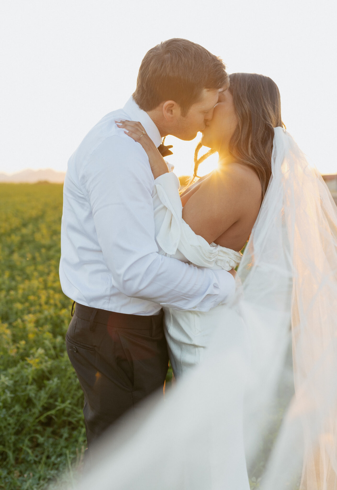 Must Have Bride & Groom Wedding Photos - jaidynmichele.com