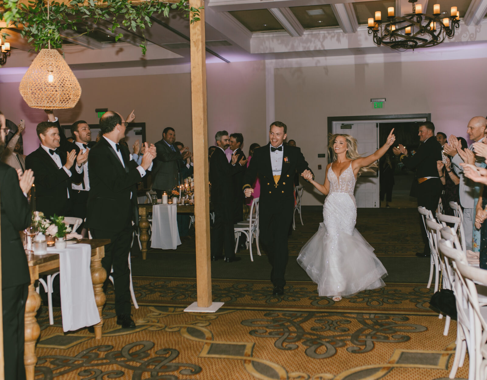 Perfect Wedding Day Timeline | How To Guide - jaidynmichele.com