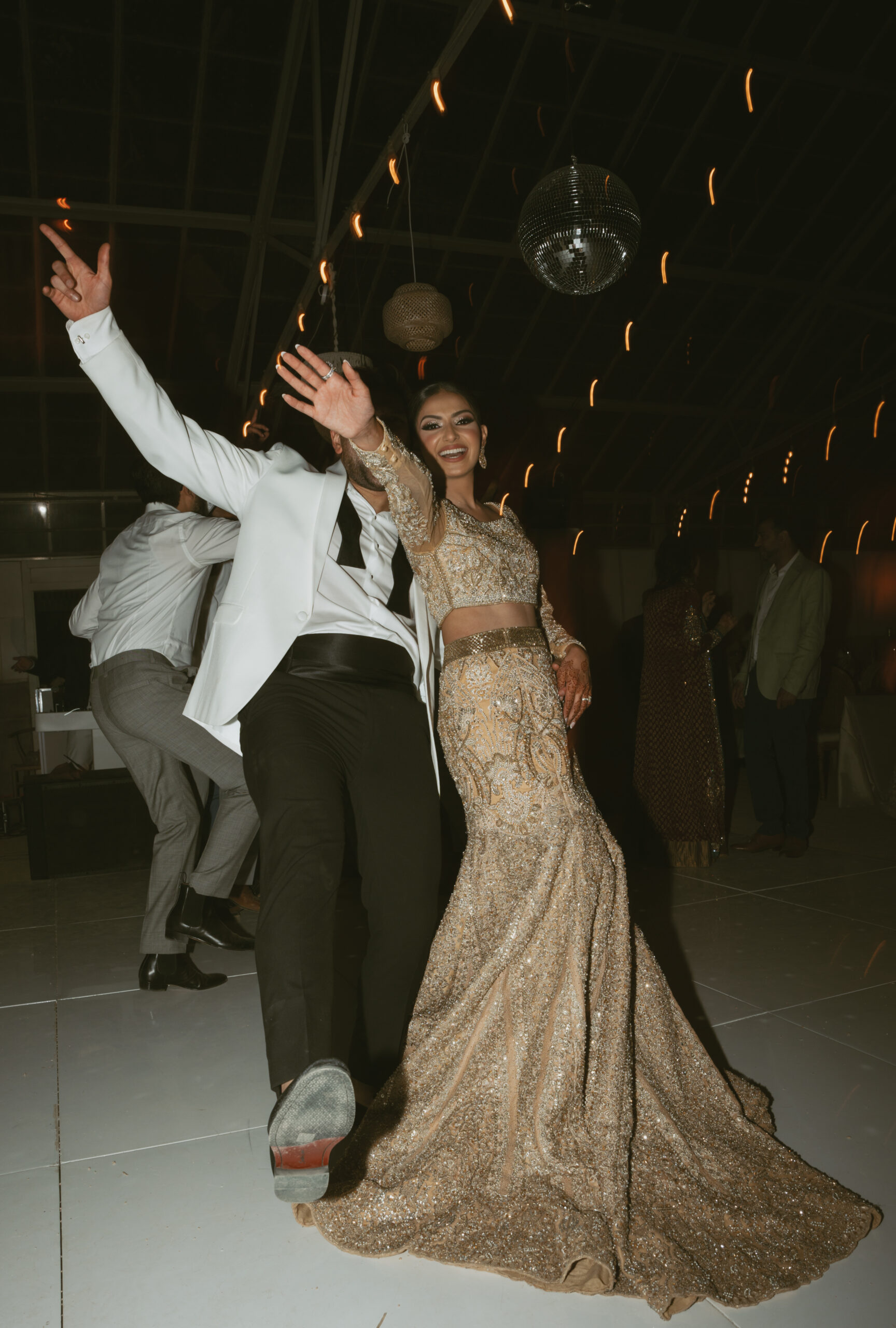 What to Wear to a Wedding: Ultimate Guide for Every Dress Code ...